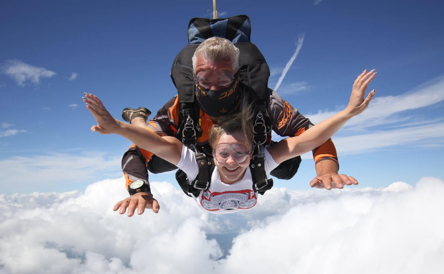 Skydive Swoop - Skydiving Toronto | Experience Tandem Skydiving